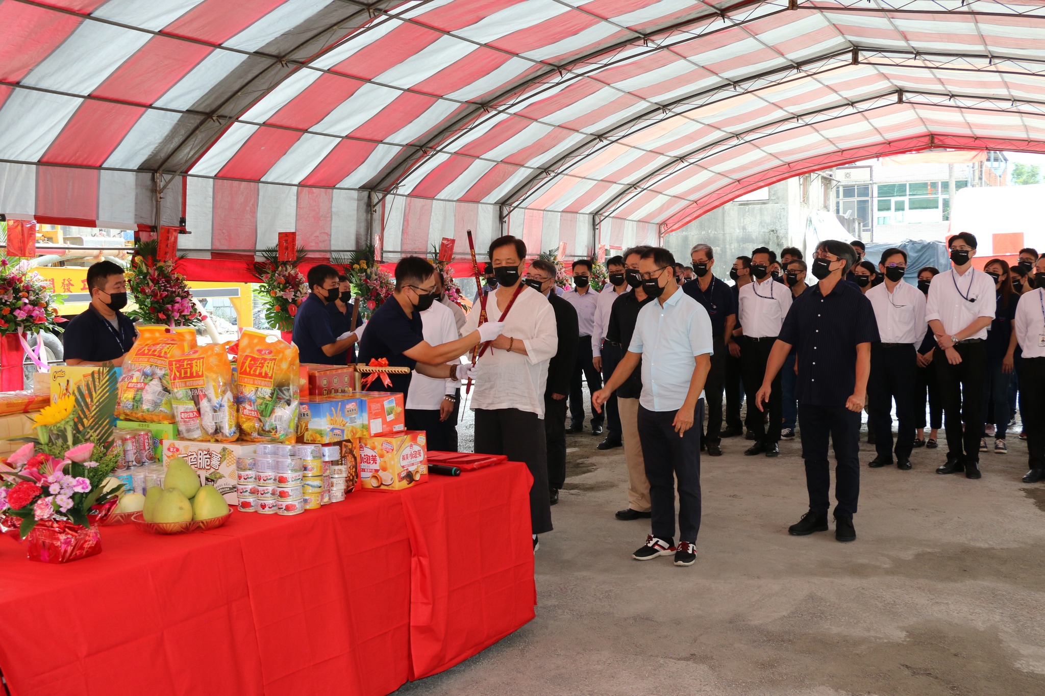 OME Technology Held a Beam-Raising Ceremony for the Daxi New Facility