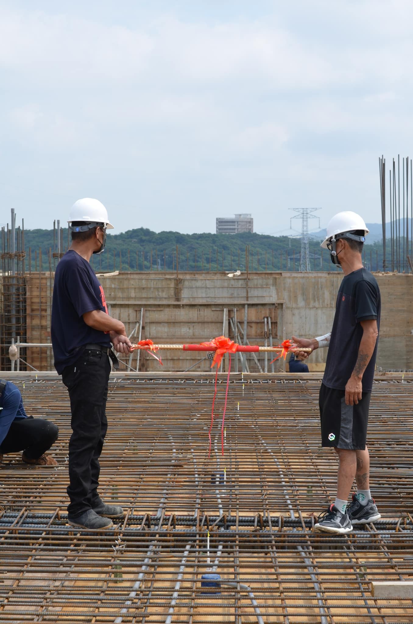 OME Technology Held a Beam-Raising Ceremony for the Daxi New Facility
